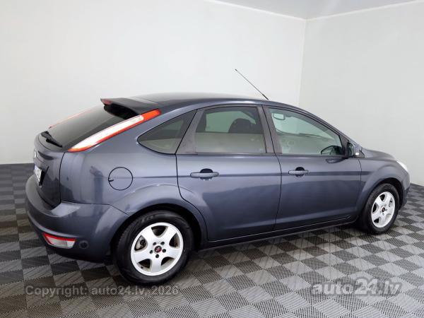 Grey Ford Focus 2008 in Tallinn, with an engine capacity of 1.60 L and mileage of 279 thousand km for 1199 €, photo 3 on AUTOMOTO.COM.LV