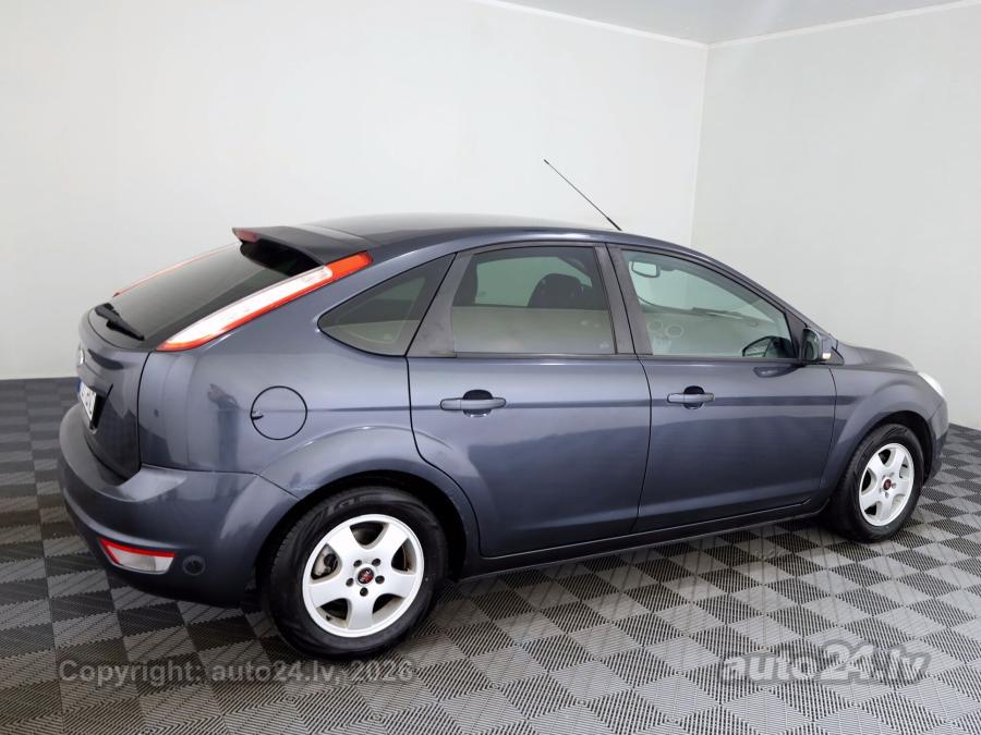 Pelēks Ford Focus 2008 Tallina, ar dzinēja tilpumu 1.60 L un nobraukumu 279 tūkst. km par 1199 €, foto 4 vietnē AUTOMOTO.COM.LV