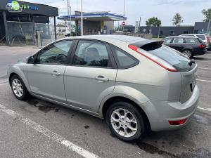 Pelēks Ford Focus 2008 Viļņa, ar dzinēja tilpumu 1.60 L un nobraukumu 157 tūkst. km par 1400 €, foto 5 vietnē AUTOMOTO.COM.LV