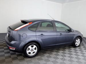 Pelēks Ford Focus 2008 Tallina, ar dzinēja tilpumu 1.60 L un nobraukumu 279 tūkst. km par 1199 €, foto 4 vietnē AUTOMOTO.COM.LV