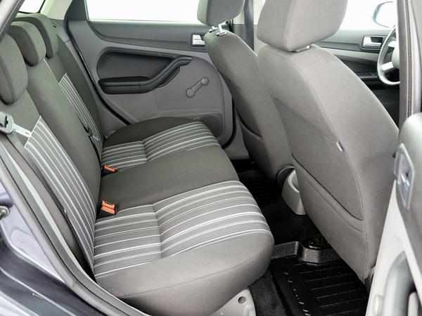 Pelēks Ford Focus 2008 Tallina, ar dzinēja tilpumu 1.60 L un nobraukumu 279 tūkst. km par 1199 €, foto 7 vietnē AUTOMOTO.COM.LV