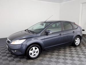Pelēks Ford Focus 2008 Tallina, ar dzinēja tilpumu 1.60 L un nobraukumu 279 tūkst. km par 1199 €, foto 10 vietnē AUTOMOTO.COM.LV