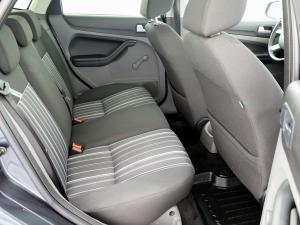 Pelēks Ford Focus 2008 Tallina, ar dzinēja tilpumu 1.60 L un nobraukumu 279 tūkst. km par 1199 €, foto 15 vietnē AUTOMOTO.COM.LV