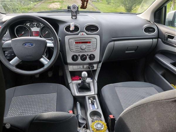 Grey Ford Focus 2008 in Siauliai, with an engine capacity of 1.60 L and mileage of 338 thousand km for 1500 €, photo 1 on AUTOMOTO.COM.LV