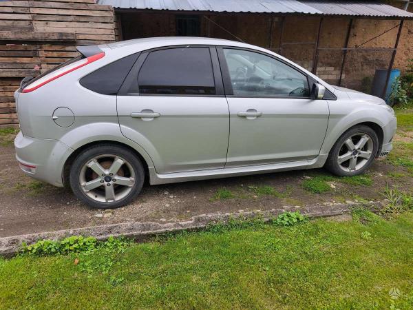 Grey Ford Focus 2008 in Siauliai, with an engine capacity of 1.60 L and mileage of 338 thousand km for 1500 €, photo 5 on AUTOMOTO.COM.LV