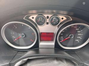 Pelēks Ford Focus 2008 Šauļi, ar dzinēja tilpumu 1.60 L un nobraukumu 338 tūkst. km par 1500 €, foto 8 vietnē AUTOMOTO.COM.LV