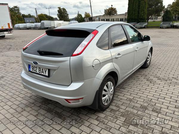 Pelēks Ford Focus 2008 Pērnava, ar dzinēja tilpumu 1.60 L un nobraukumu 104 tūkst. km par 2890 €, foto 3 vietnē AUTOMOTO.COM.LV