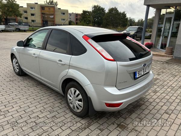 Pelēks Ford Focus 2008 Pērnava, ar dzinēja tilpumu 1.60 L un nobraukumu 104 tūkst. km par 2890 €, foto 6 vietnē AUTOMOTO.COM.LV