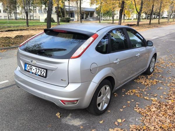 Grey Ford Focus 2008 in Daugavpils, with an engine capacity of 1.60 L and mileage of 229 thousand km for 1550 €, photo 5 on AUTOMOTO.COM.LV