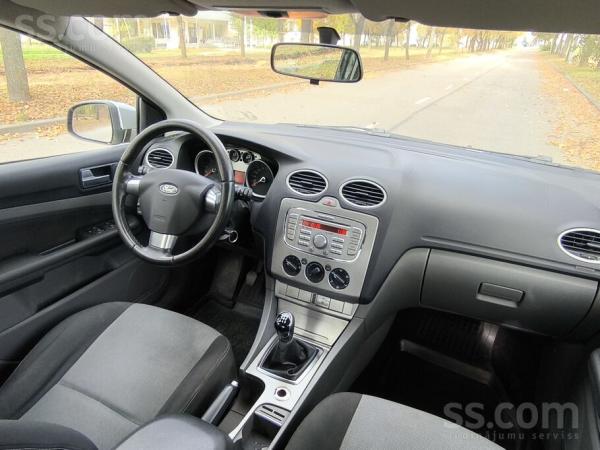 Grey Ford Focus 2008 in Daugavpils, with an engine capacity of 1.60 L and mileage of 229 thousand km for 1550 €, photo 10 on AUTOMOTO.COM.LV