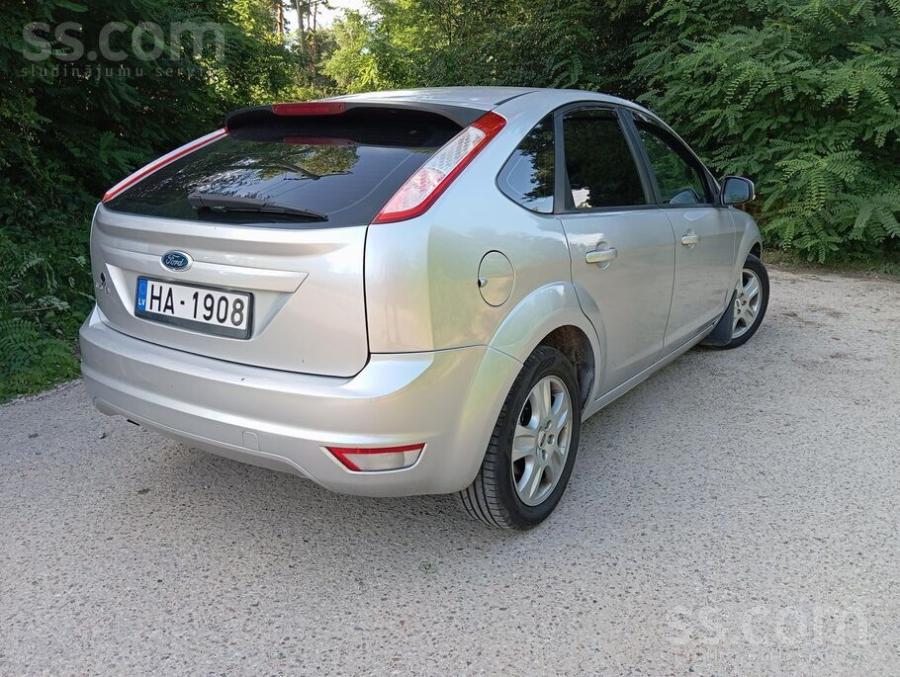 Grey Ford Focus 2008 in Riga, with an engine capacity of 1.60 L and mileage of 192 thousand km for 2200 €, photo 4 on AUTOMOTO.COM.LV