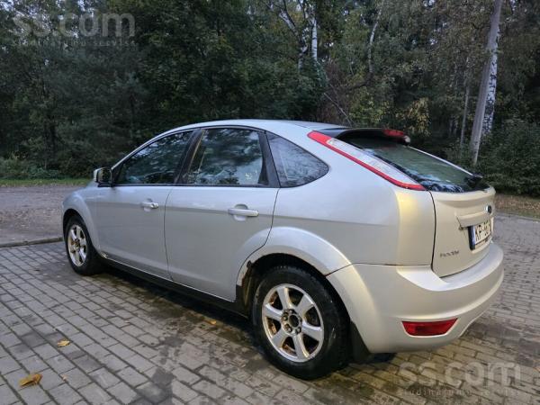 Серый Форд Фокус 2008 в Рига, объемом двигателя 1.60 л и пробегом 319 тыс. км за 1000 €, фото 6 на AUTOMOTO.COM.LV
