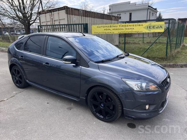 Pelēks Ford Focus 2009 Rīga, ar dzinēja tilpumu 2.00 L un nobraukumu 220 tūkst. km par 3850 €, foto 3 vietnē AUTOMOTO.COM.LV