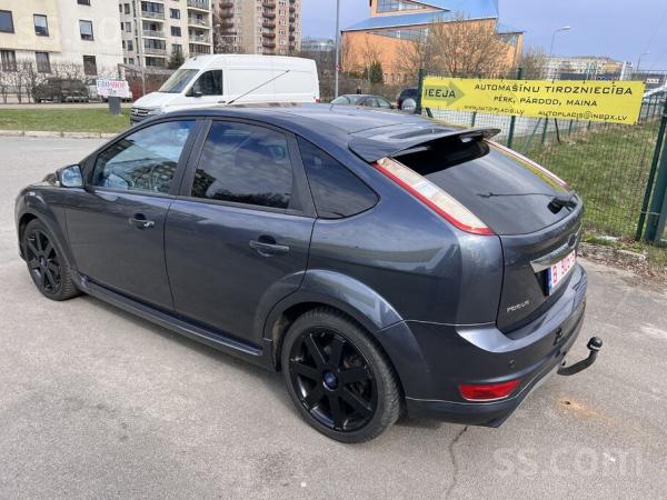 Pelēks Ford Focus 2009 Rīga, ar dzinēja tilpumu 2.00 L un nobraukumu 220 tūkst. km par 3850 €, foto 6 vietnē AUTOMOTO.COM.LV