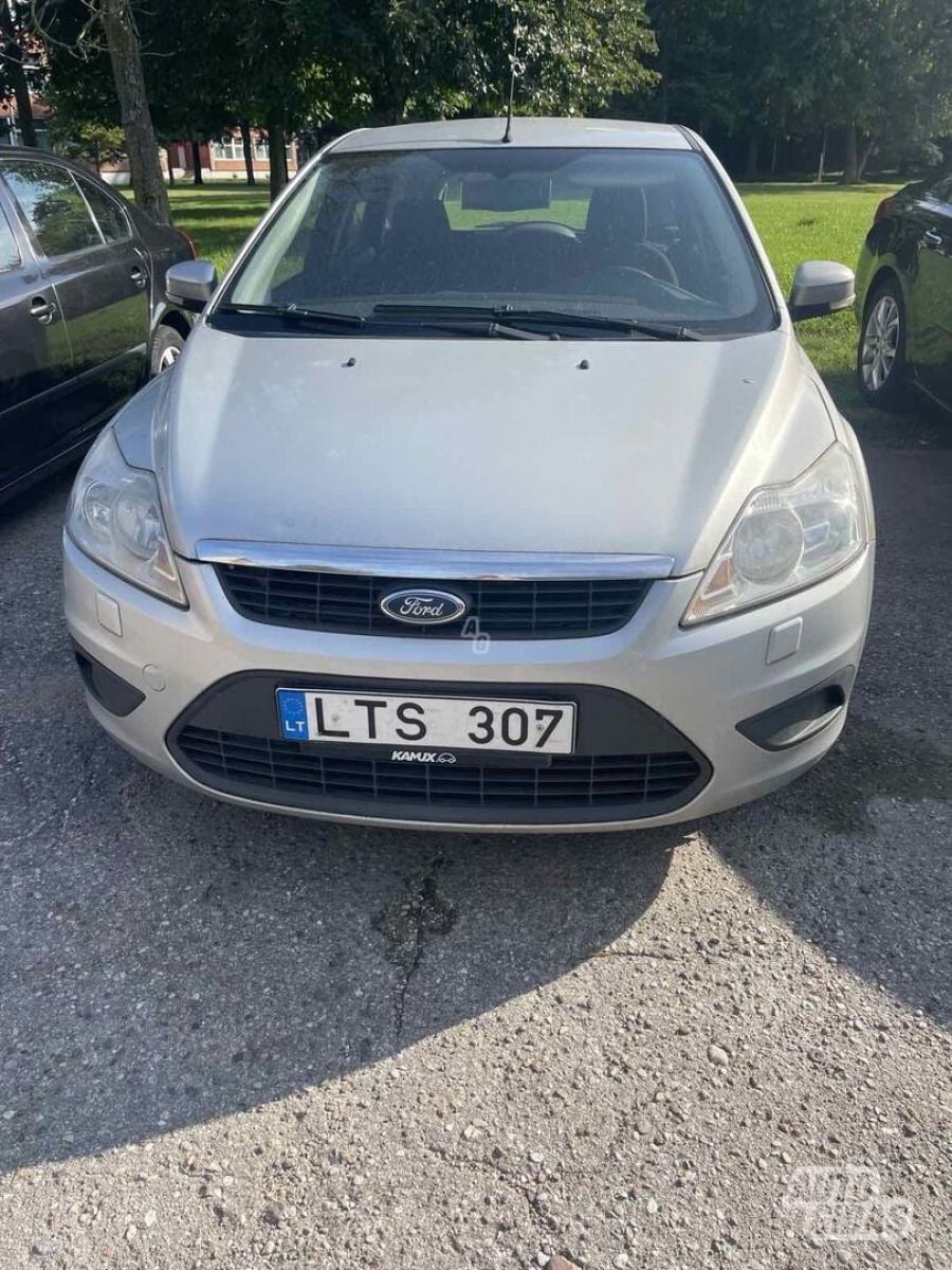 Grey Ford Focus 2009 in Klaipeda, with an engine capacity of 1.40 L and mileage of 300 thousand km for 1000 €, photo 1 on AUTOMOTO.COM.LV
