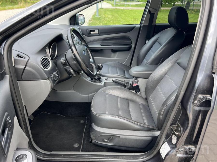 Pelēks Ford Focus 2009 Limbaži, ar dzinēja tilpumu 2.00 L un nobraukumu 220 tūkst. km par 3550 €, foto 9 vietnē AUTOMOTO.COM.LV