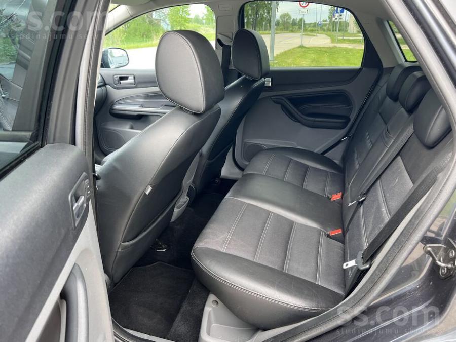 Pelēks Ford Focus 2009 Limbaži, ar dzinēja tilpumu 2.00 L un nobraukumu 220 tūkst. km par 3550 €, foto 10 vietnē AUTOMOTO.COM.LV
