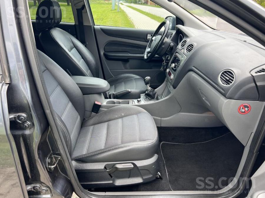 Pelēks Ford Focus 2009 Limbaži, ar dzinēja tilpumu 2.00 L un nobraukumu 220 tūkst. km par 3550 €, foto 11 vietnē AUTOMOTO.COM.LV