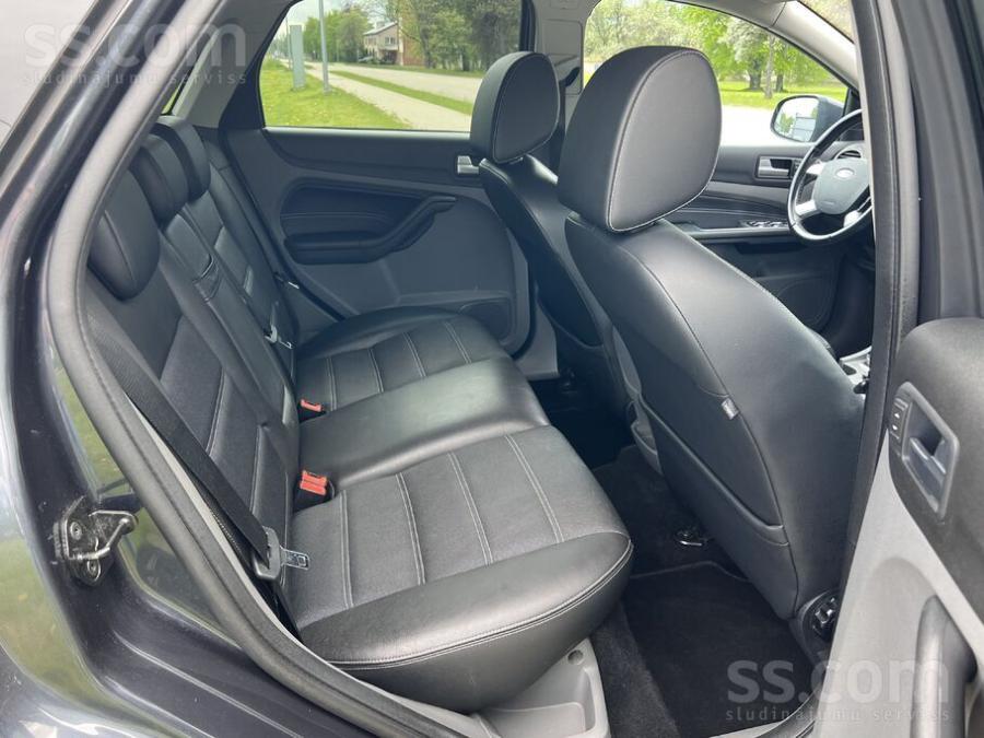 Pelēks Ford Focus 2009 Limbaži, ar dzinēja tilpumu 2.00 L un nobraukumu 220 tūkst. km par 3550 €, foto 12 vietnē AUTOMOTO.COM.LV
