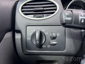 Pelēks Ford Focus 2009 Limbaži, ar dzinēja tilpumu 2.00 L un nobraukumu 220 tūkst. km par 3550 €, foto 19 vietnē AUTOMOTO.COM.LV