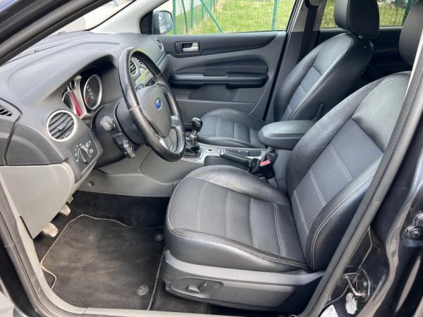 Grey Ford Focus 2009 in Riga, with an engine capacity of 2.00 L and mileage of 220 thousand km for 3850 €, photo 7 on AUTOMOTO.COM.LV