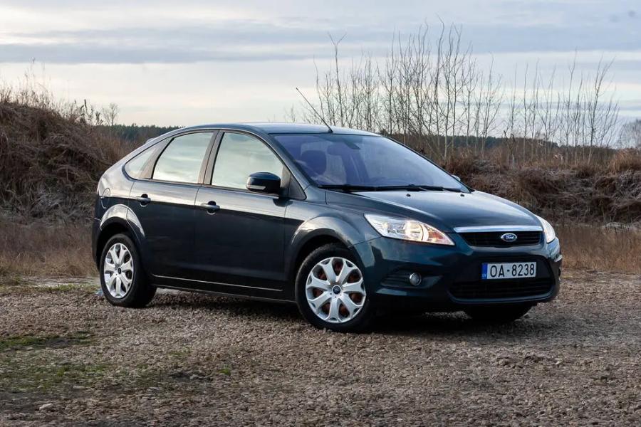 Pelēks Ford Focus 2009 Rīga, ar dzinēja tilpumu 1.60 L un nobraukumu 186 tūkst. km par 3295 €, foto 1 vietnē AUTOMOTO.COM.LV