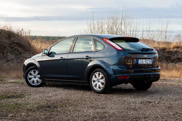 Grey Ford Focus 2009 in Riga, with an engine capacity of 1.60 L and mileage of 186 thousand km for 3295 €, photo 2 on AUTOMOTO.COM.LV