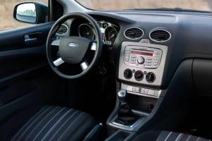Pelēks Ford Focus 2009 Rīga, ar dzinēja tilpumu 1.60 L un nobraukumu 186 tūkst. km par 3295 €, foto 22 vietnē AUTOMOTO.COM.LV