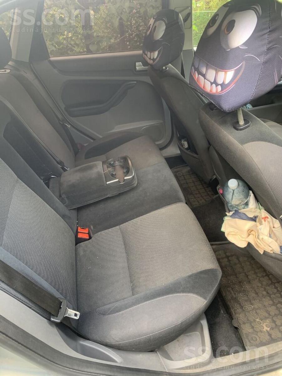 Pelēks Ford Focus 2009 Rīga, ar dzinēja tilpumu 1.80 L un nobraukumu 320 tūkst. km par 1750 €, foto 5 vietnē AUTOMOTO.COM.LV