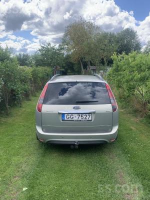 Pelēks Ford Focus 2009 Rīga, ar dzinēja tilpumu 1.80 L un nobraukumu 325 tūkst. km par 1750 €, foto 3 vietnē AUTOMOTO.COM.LV