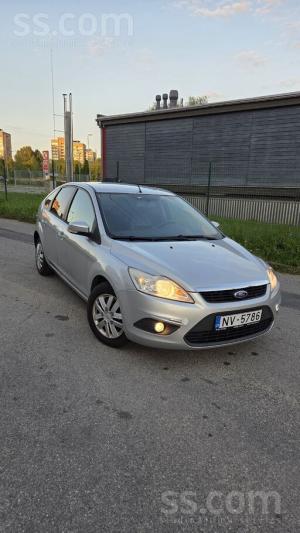 Pelēks Ford Focus 2009 Rīga, ar dzinēja tilpumu 1.60 L un nobraukumu 187 tūkst. km par 2400 €, foto 3 vietnē AUTOMOTO.COM.LV