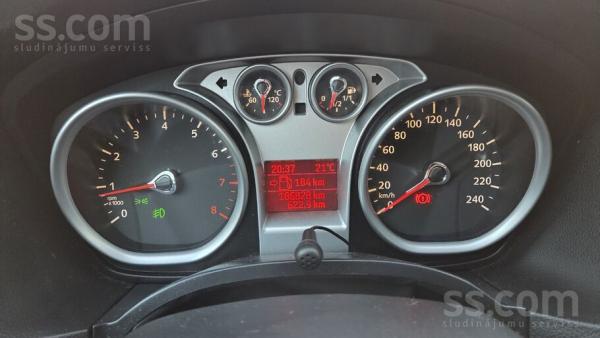 Grey Ford Focus 2009 in Riga, with an engine capacity of 1.60 L and mileage of 187 thousand km for 2400 €, photo 6 on AUTOMOTO.COM.LV