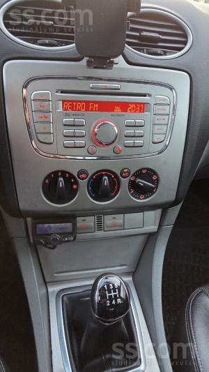 Pelēks Ford Focus 2009 Rīga, ar dzinēja tilpumu 1.60 L un nobraukumu 187 tūkst. km par 2400 €, foto 8 vietnē AUTOMOTO.COM.LV