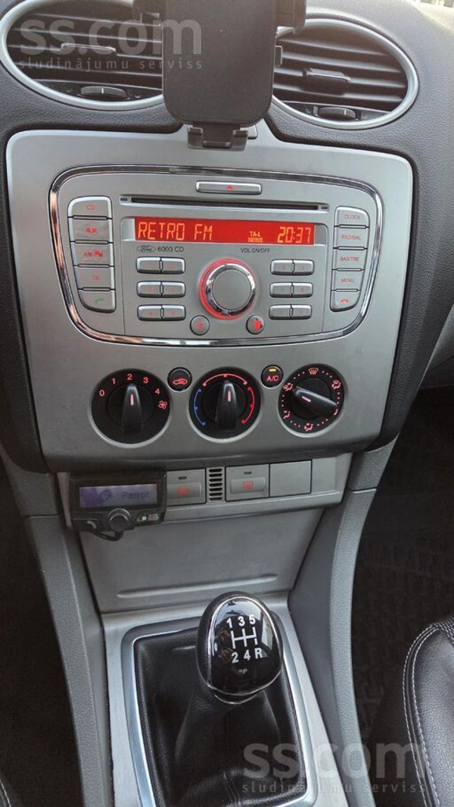 Pelēks Ford Focus 2009 Rīga, ar dzinēja tilpumu 1.60 L un nobraukumu 187 tūkst. km par 2400 €, foto 8 vietnē AUTOMOTO.COM.LV