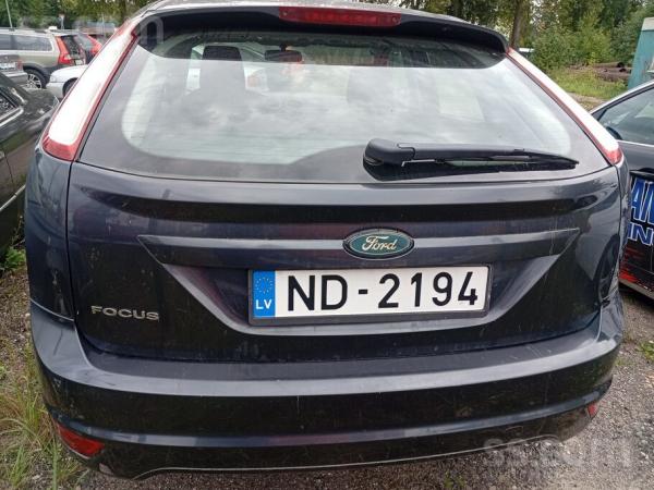 Grey Ford Focus 2009 in Riga, with an engine capacity of 1.60 L and mileage of 263 thousand km for 400 €, photo 9 on AUTOMOTO.COM.LV