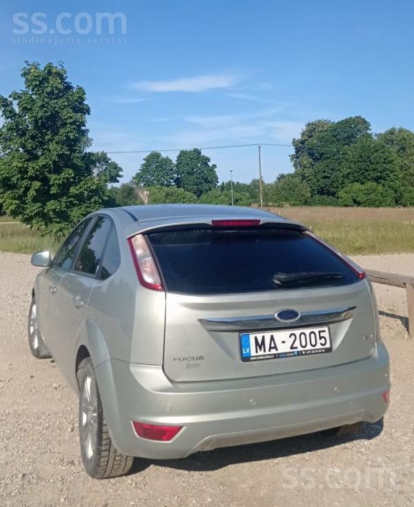Ford Focus 2009 Talsi vietnē Pelēks Ford Focus 2009 Talsi, ar dzinēja tilpumu 1.60 L un nobraukumu 305 tūkst. km par 2000 €, foto 5 vietnē AUTOMOTO.COM.LV