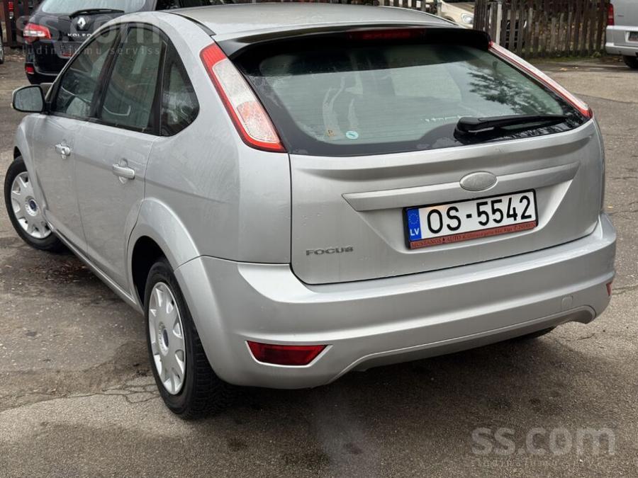 Pelēks Ford Focus 2009 Rīga, ar dzinēja tilpumu 1.60 L un nobraukumu 206 tūkst. km par 2850 €, foto 5 vietnē AUTOMOTO.COM.LV