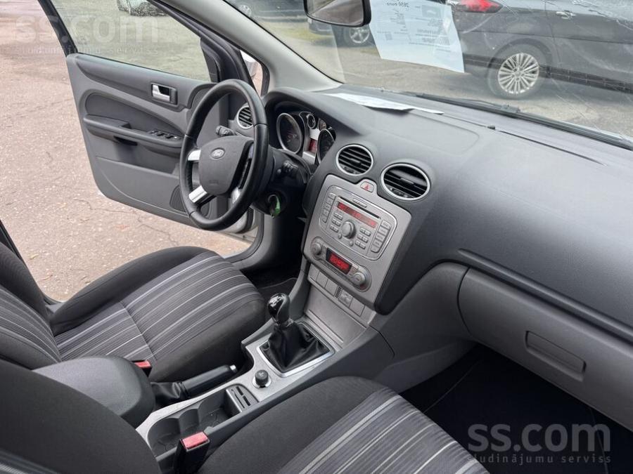 Pelēks Ford Focus 2009 Rīga, ar dzinēja tilpumu 1.60 L un nobraukumu 206 tūkst. km par 2850 €, foto 9 vietnē AUTOMOTO.COM.LV