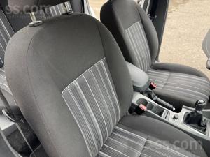 Pelēks Ford Focus 2009 Rīga, ar dzinēja tilpumu 1.60 L un nobraukumu 206 tūkst. km par 2850 €, foto 19 vietnē AUTOMOTO.COM.LV