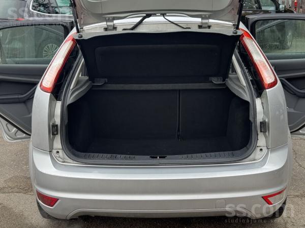 Grey Ford Focus 2009 in Riga, with an engine capacity of 1.60 L and mileage of 206 thousand km for 2850 €, photo 7 on AUTOMOTO.COM.LV