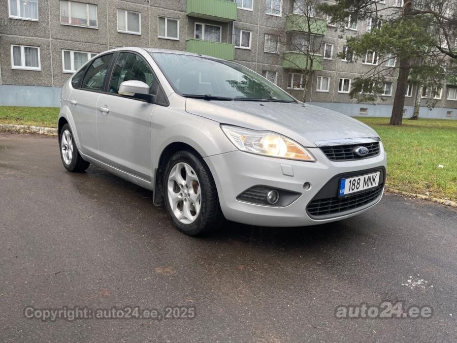 Pelēks Ford Focus 2010 Tallina, ar dzinēja tilpumu 1.60 L un nobraukumu 169 tūkst. km par 3200 €, foto 1 vietnē AUTOMOTO.COM.LV