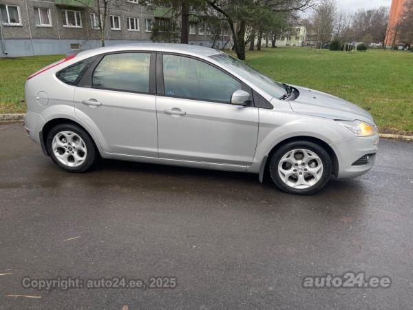 Pelēks Ford Focus 2010 Tallina, ar dzinēja tilpumu 1.60 L un nobraukumu 169 tūkst. km par 3200 €, foto 2 vietnē AUTOMOTO.COM.LV