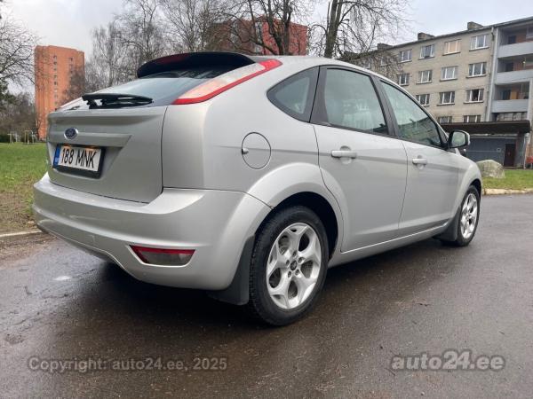 Pelēks Ford Focus 2010 Tallina, ar dzinēja tilpumu 1.60 L un nobraukumu 169 tūkst. km par 3200 €, foto 4 vietnē AUTOMOTO.COM.LV