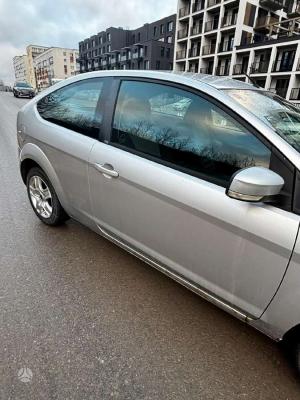 Pelēks Ford Focus 2010 Viļņa, ar dzinēja tilpumu 1.56 L un nobraukumu 323 tūkst. km par 1100 €, foto 7 vietnē AUTOMOTO.COM.LV