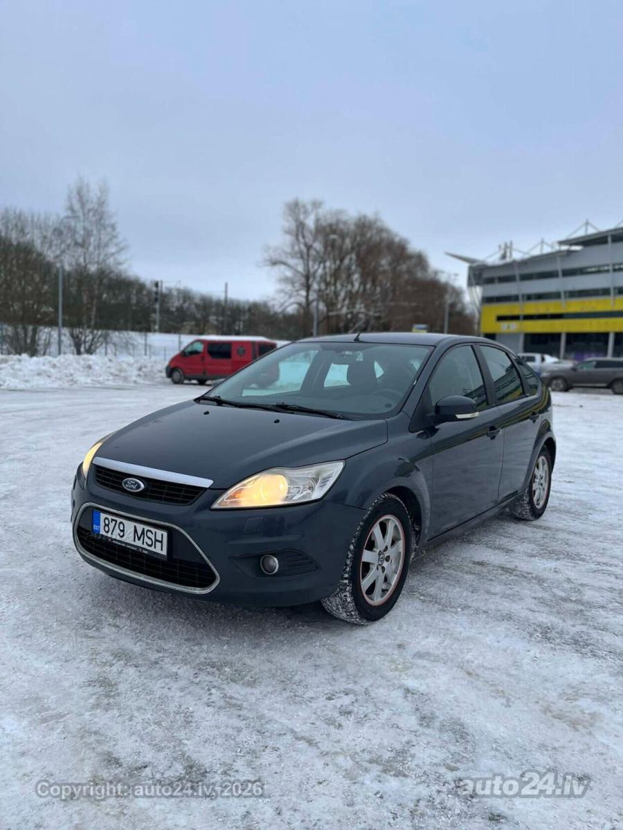 Grey Ford Focus 2010 in Tallinn, with an engine capacity of 1.60 L and mileage of 330 thousand km for 1999 €, photo 1 on AUTOMOTO.COM.LV