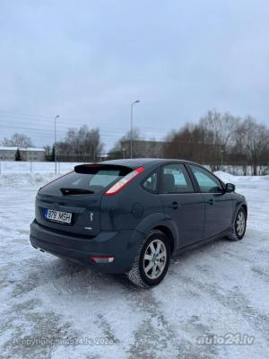 Grey Ford Focus 2010 in Tallinn, with an engine capacity of 1.60 L and mileage of 330 thousand km for 1999 €, photo 2 on AUTOMOTO.COM.LV