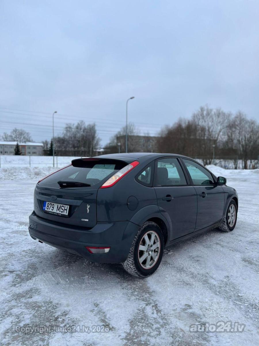Grey Ford Focus 2010 in Tallinn, with an engine capacity of 1.60 L and mileage of 330 thousand km for 1999 €, photo 2 on AUTOMOTO.COM.LV