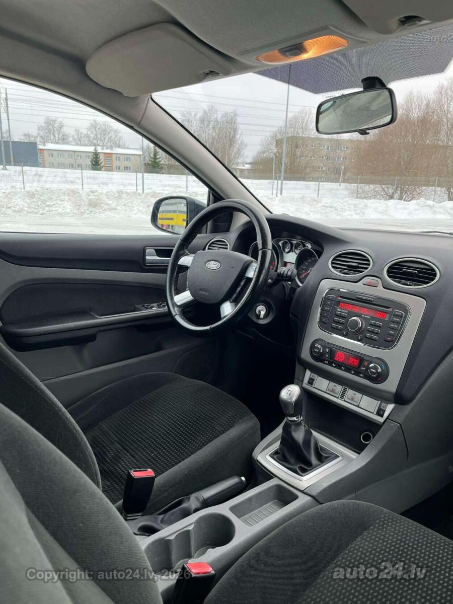 Grey Ford Focus 2010 in Tallinn, with an engine capacity of 1.60 L and mileage of 330 thousand km for 1999 €, photo 5 on AUTOMOTO.COM.LV