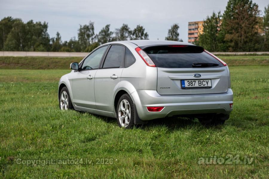 Pelēks Ford Focus 2010 Tartu, ar dzinēja tilpumu 1.60 L un nobraukumu 268 tūkst. km par 1200 €, foto 5 vietnē AUTOMOTO.COM.LV