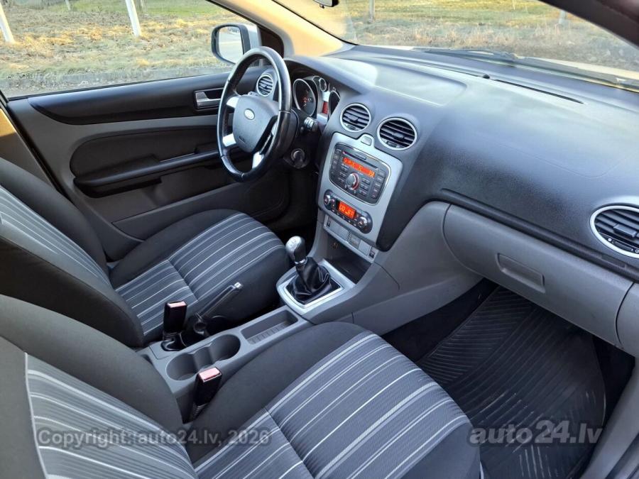 Grey Ford Focus 2010 in Tartu, with an engine capacity of 1.60 L and mileage of 262 thousand km for 2550 €, photo 9 on AUTOMOTO.COM.LV